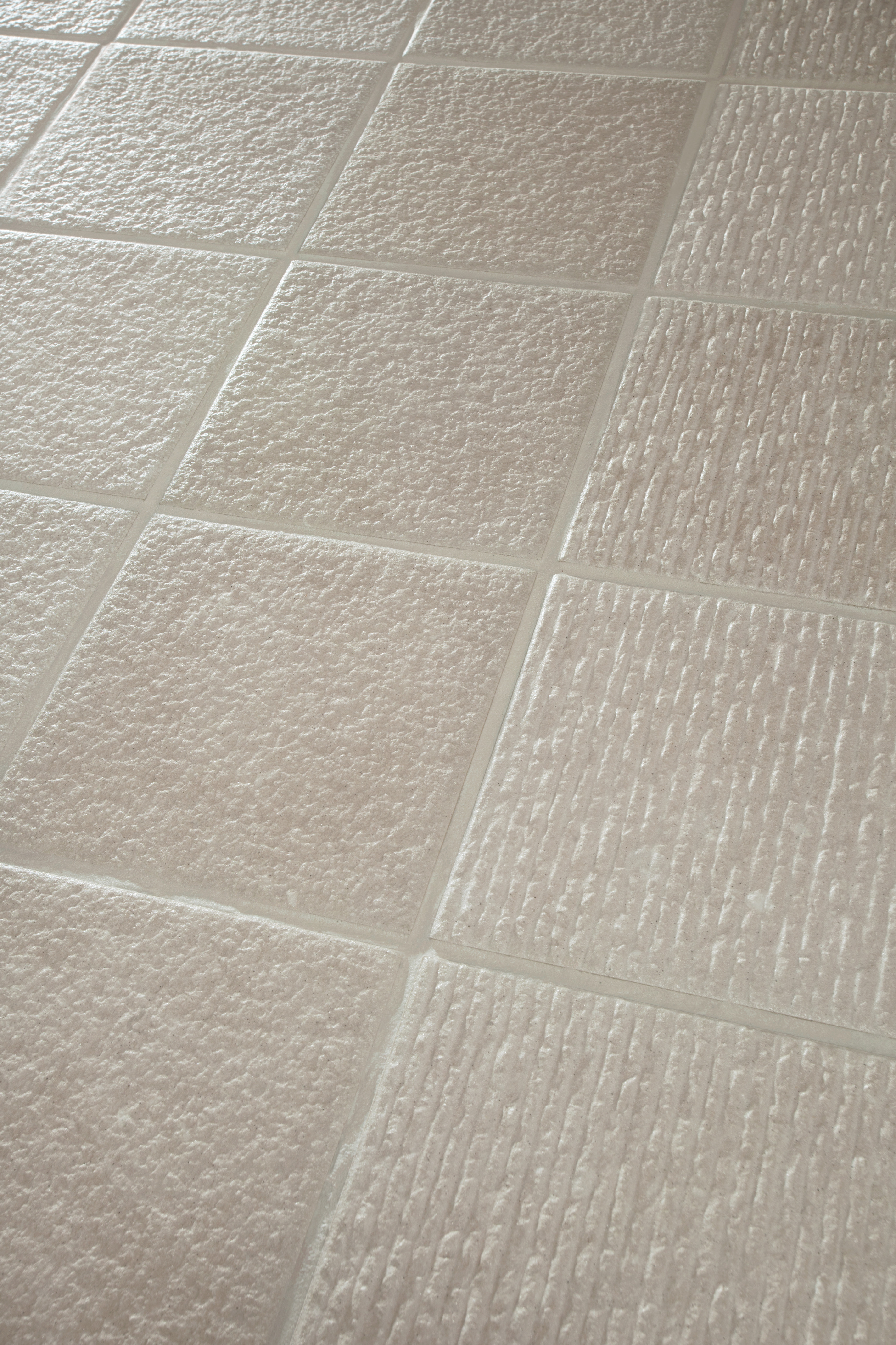 Pierre: Porcelain stoneware for swimming pools - Small Size